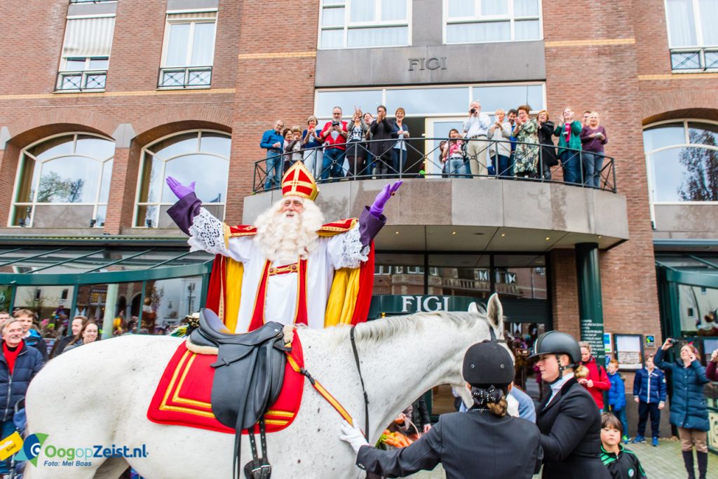 Sinterklaas neemt zijn intrek in Slot Zeist - ZeistinBeeld.nl